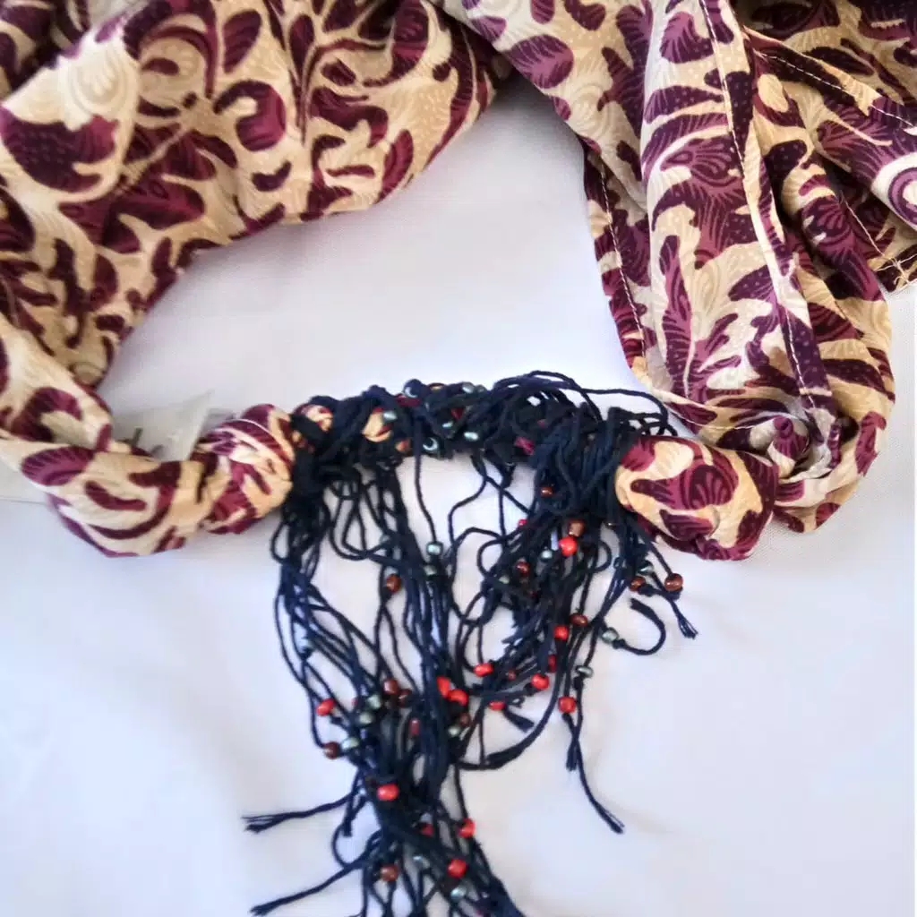 Kalung syal Rajut Bohemian Silky Rumbai Krem Gesyal Krem Ungu ...